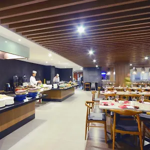 Midas Hotel And Casino Pasay: 4 star Hotel with a Minimum Price 4057PHP ...